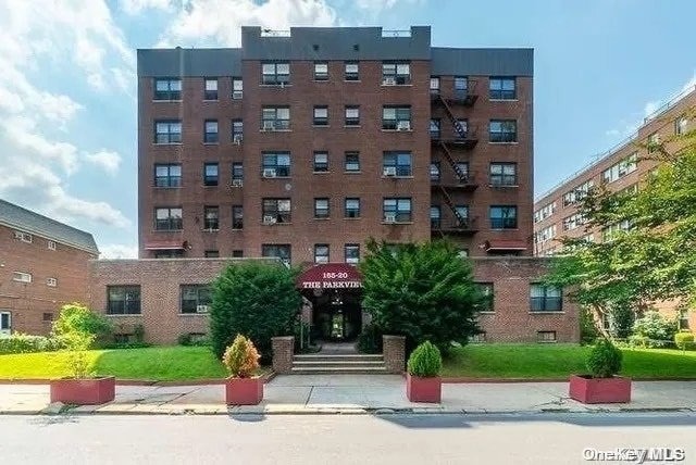 165-20 Highland Ave Unit 105, Jamaica, NY 11432 | MLS# ONE3481087
