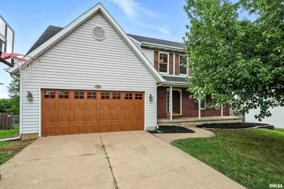 732 W 59th St, Davenport, IA 52806 | Homes.com