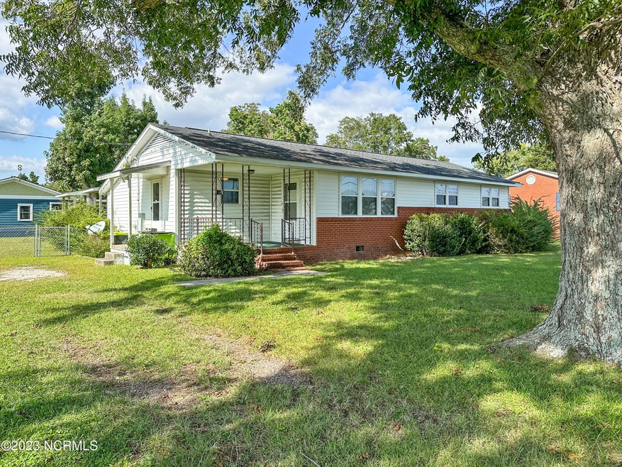 310 Old Hammock Rd, Swansboro, NC 28584 | MLS# 100411276