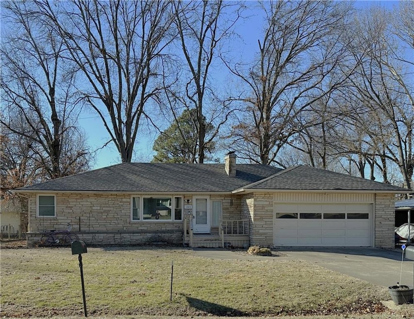 1005 S Washington St, Clinton, MO 64735 | Homes.com