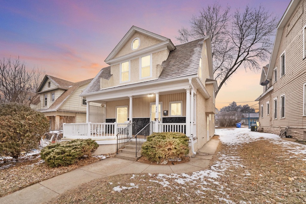 830 W 7th St, Sioux Falls, SD 57104 | MLS# 22400166