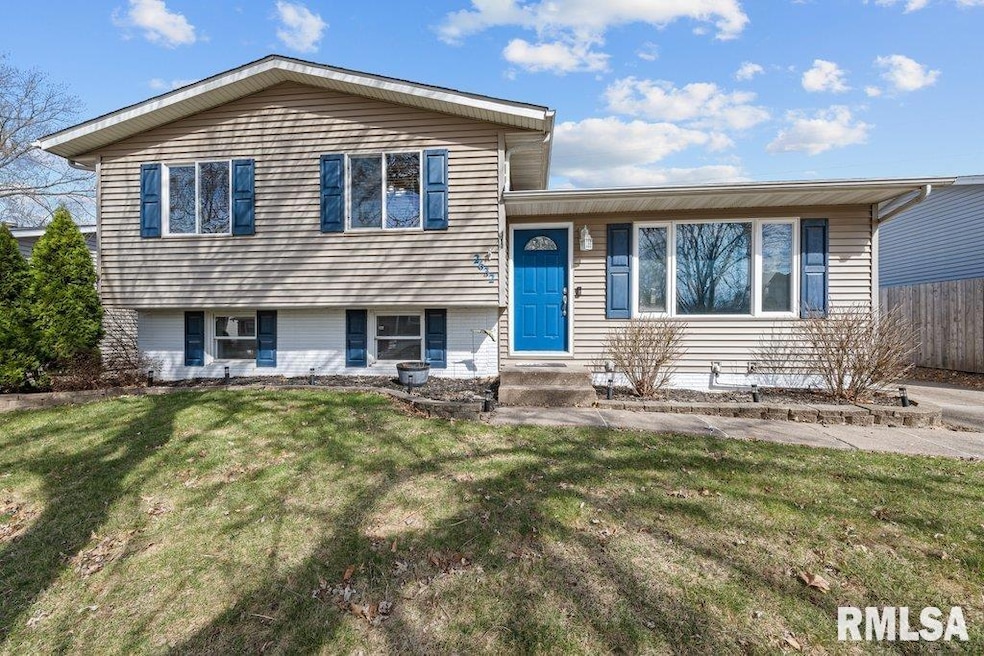 2632 W 59th St, Davenport, IA 52806 | Homes.com