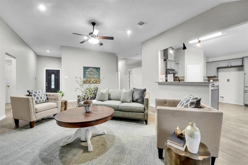 1604 Crestmeadow Ln, Mansfield, TX 76063 | Homes.com