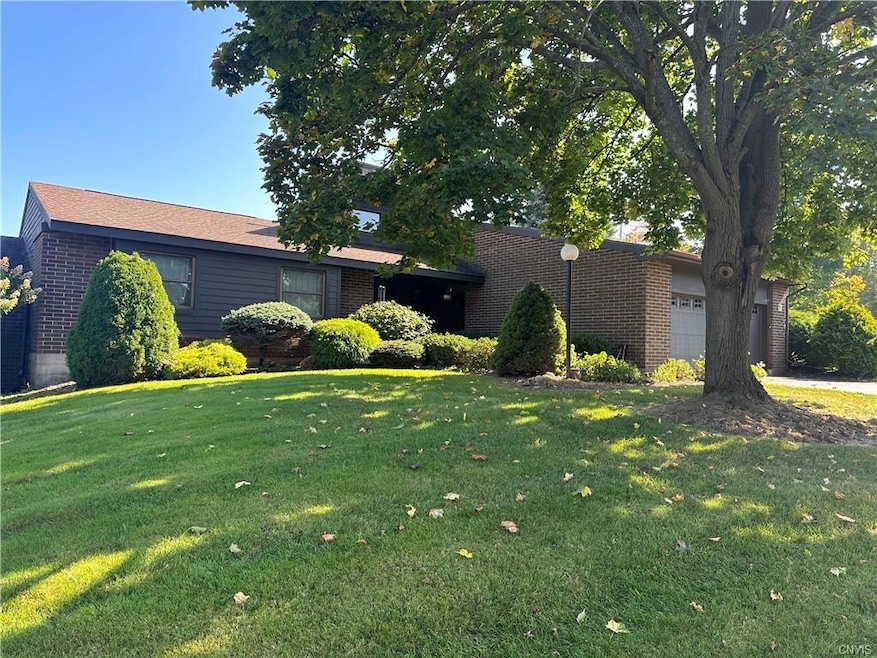 789 Fairway Cir, Baldwinsville, NY 13027 | Homes.com 789 Fairway Cir, Baldwinsville, NY 13027 | Homes.com