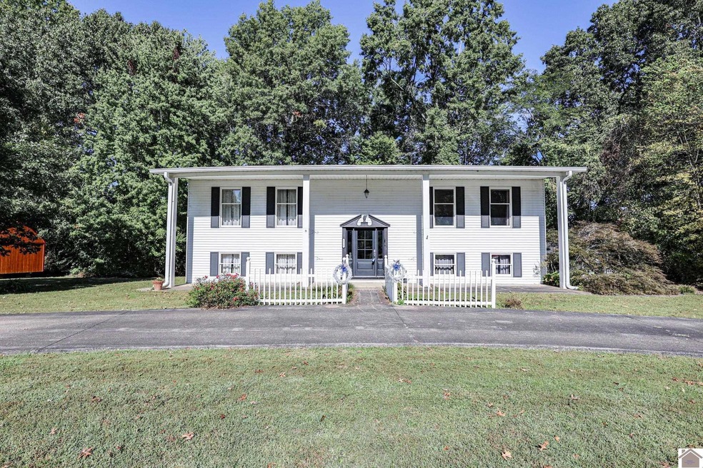 1525 Kimbrell Dr, Paducah, KY 42001 | Homes.com