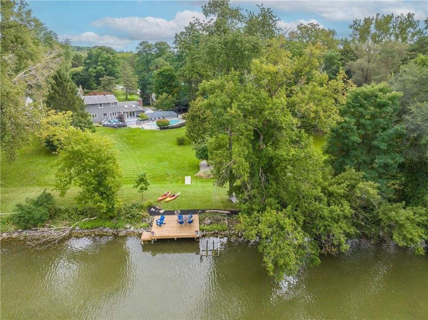 22 Old Post Rd Fairport Ny 14450 Mls R1497161