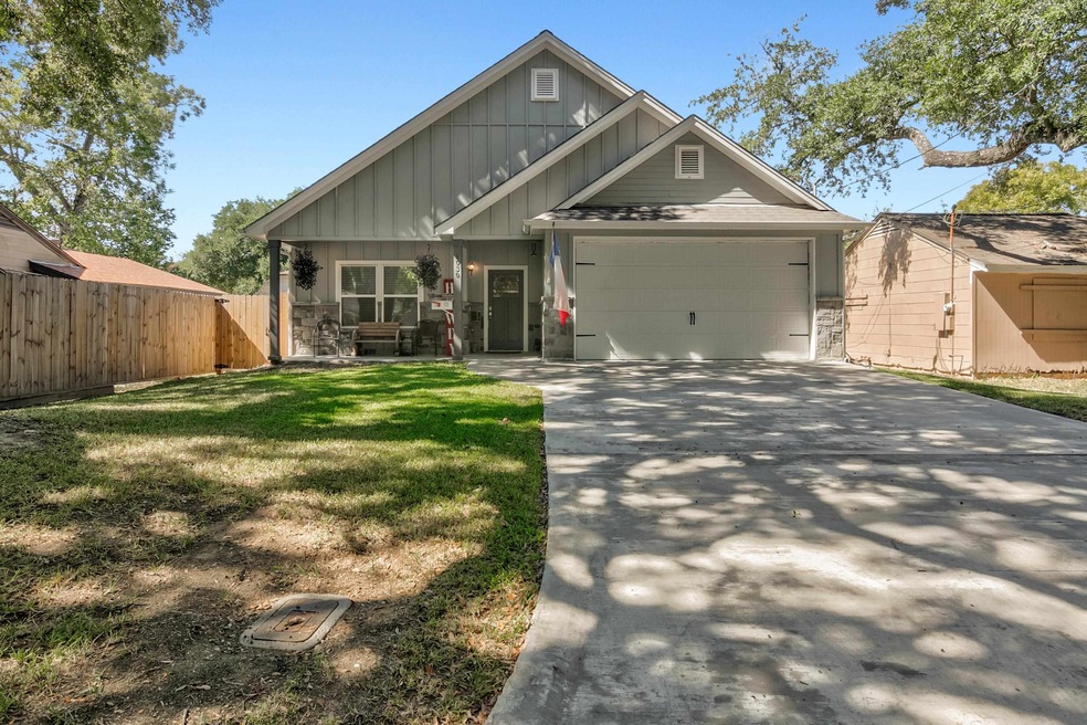 1030 Mcarthur Dr, Port Neches, TX 77651 | MLS# 242896