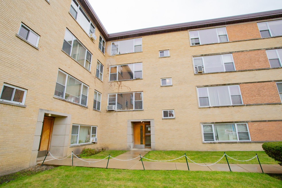 2619 W Fitch Ave Unit 2C, Chicago, IL 60645 | MLS# MRD11951357