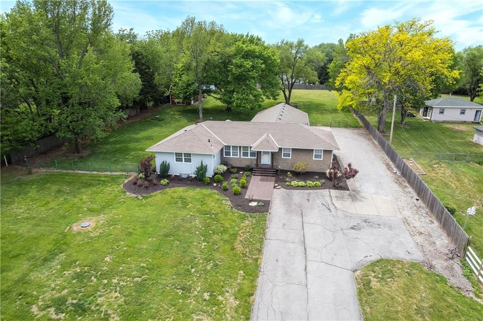 1305 N Parker St, Olathe, KS 66061- Homes.com