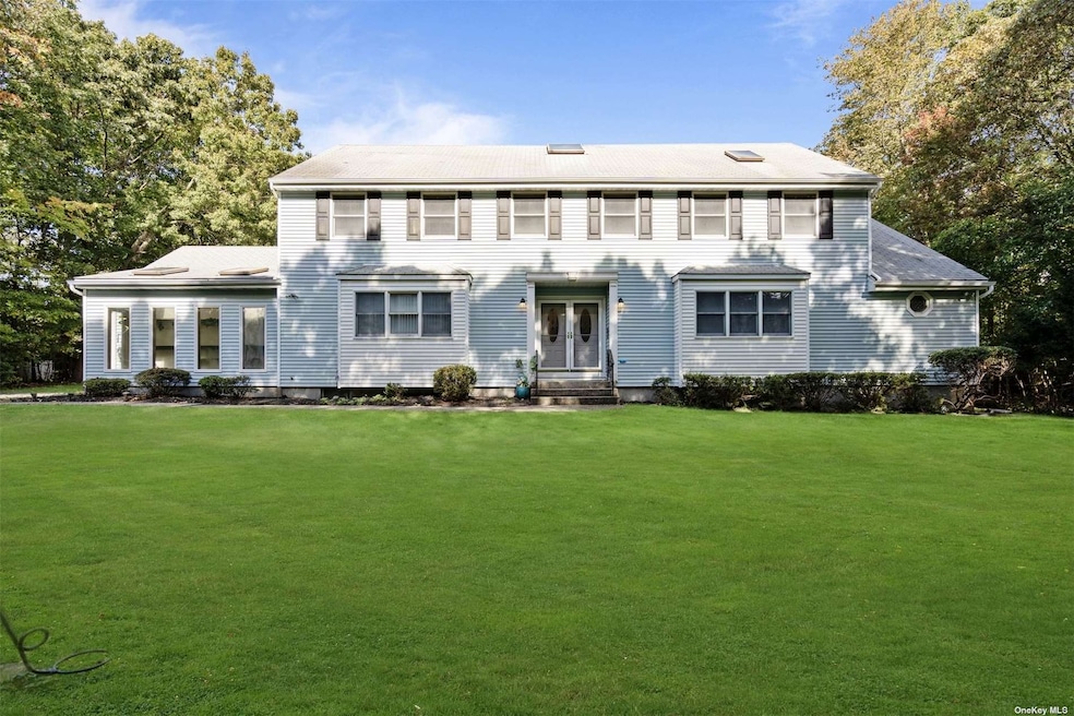 11 Locust Ave, Setauket- East Setauket, NY 11733 | MLS# ONE3511770