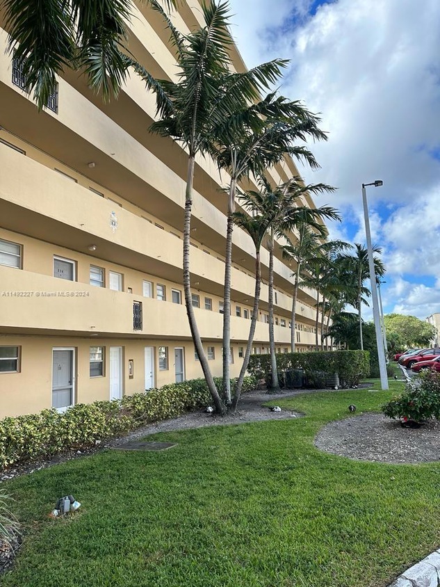 1750 NE 191st St Unit 1001, Miami, FL 33179 | Homes.com