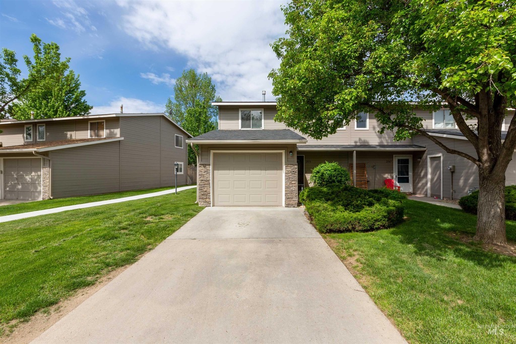 2573 S Sumac Ln, Boise, ID 83706 | MLS# 98898103 | Homes.com