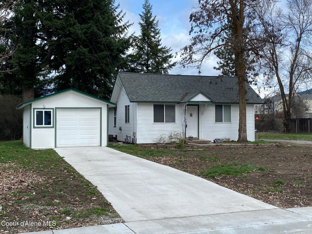 203 E Homestead Ave, Coeur D Alene, ID 83814 | Homes.com
