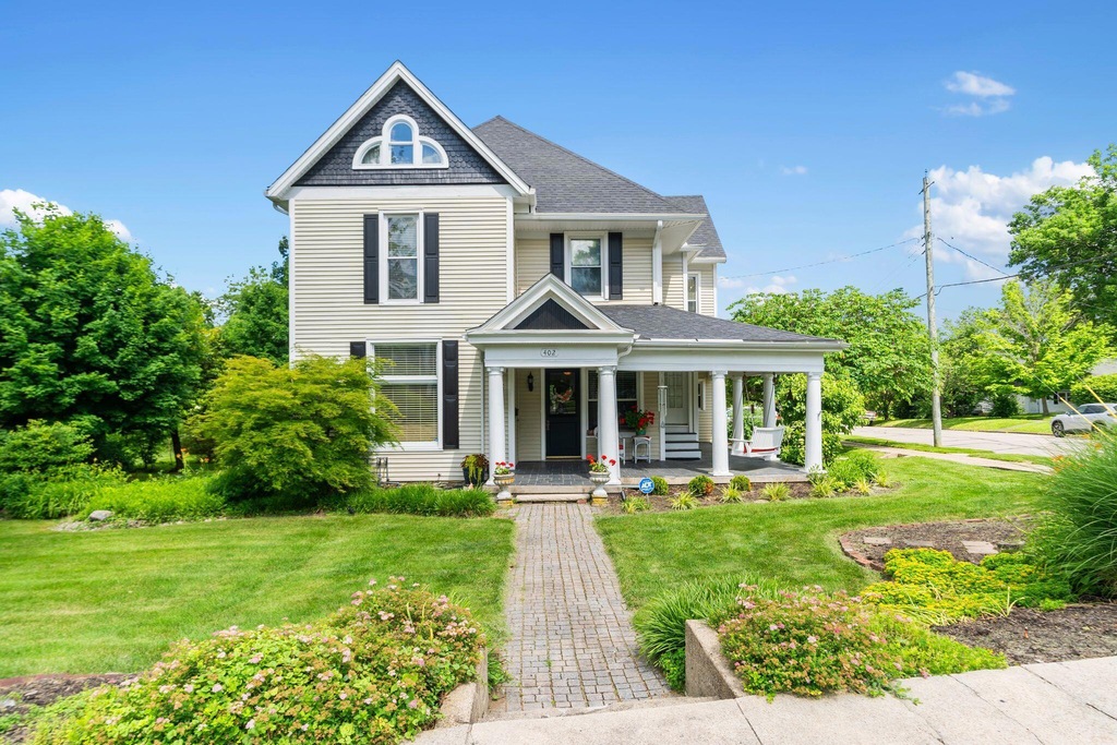 402 S Maple St, Winchester, KY 40391 | MLS# 24011194 | Homes.com