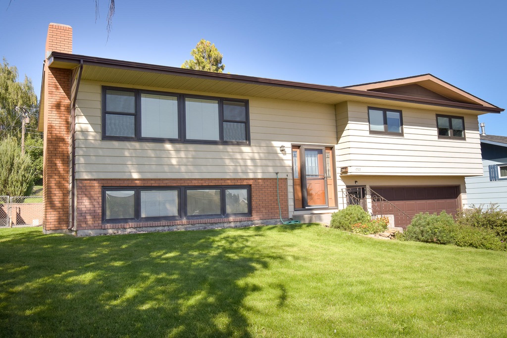 1323 Avenue C NW, Great Falls, MT 59404 | MLS# 21914928 | Homes.com