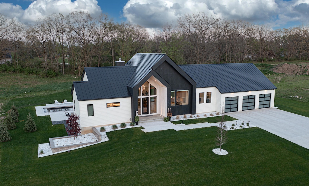 5044 Hickory Pointe Woods SE, Ada, MI 49301 | MLS# 24021790 | Homes.com