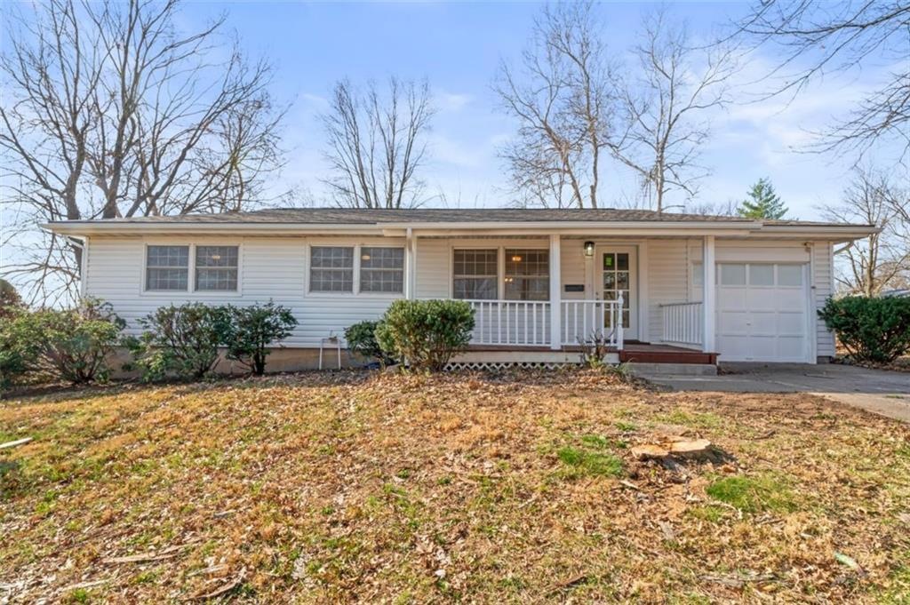 1405 NE 62nd St, Kansas City, MO 64118 | MLS# HMS2476707 | Homes.com