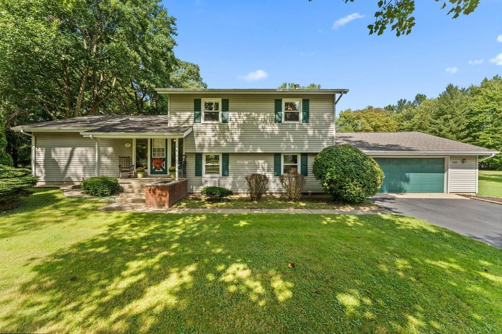 2501 Riverview Dr, Chesterton, IN 46304 | MLS# NRA538938 | Homes.com