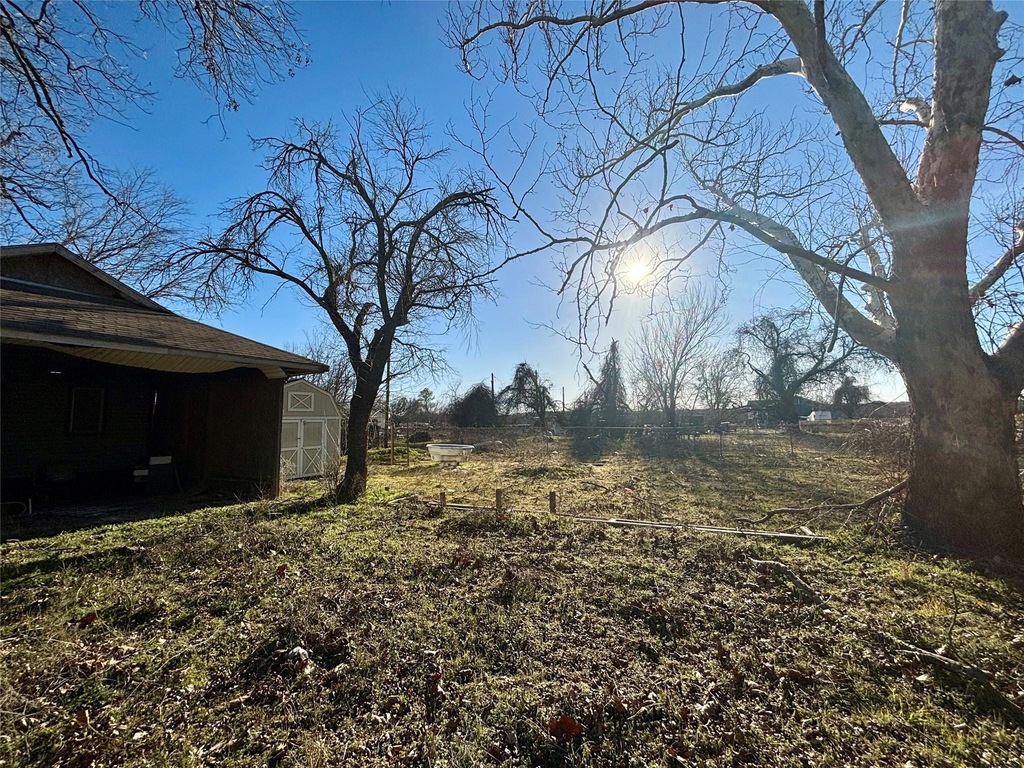 211 Kickapoo Trail, Weatherford, TX 76087 | Homes.com