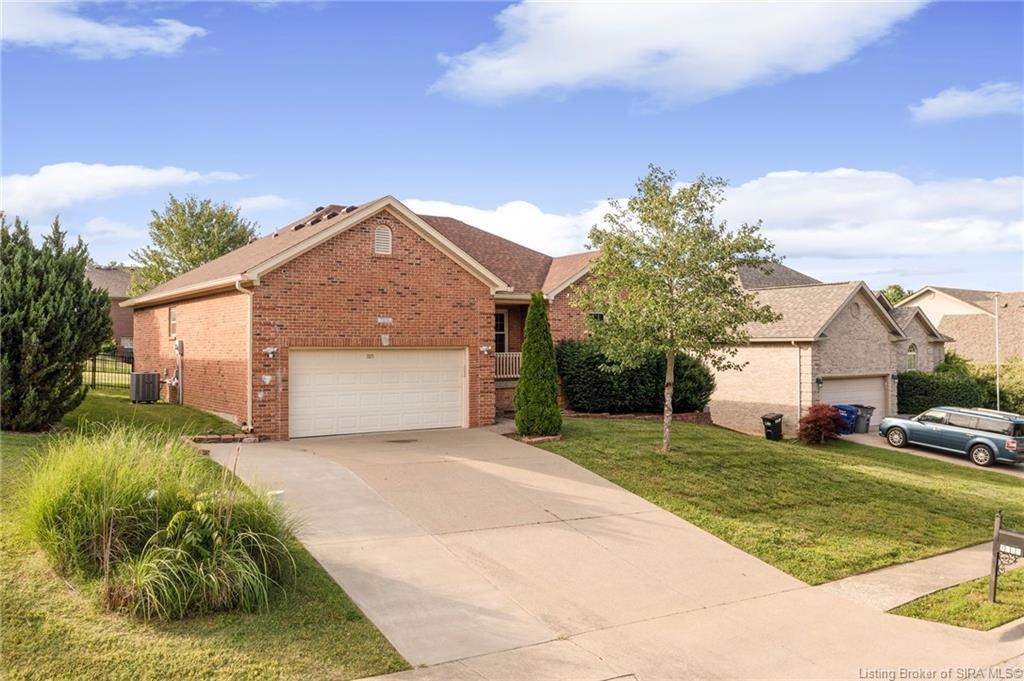 7071 Plum Creek Dr, Sellersburg, IN 47172 | MLS# 202408365 | Homes.com