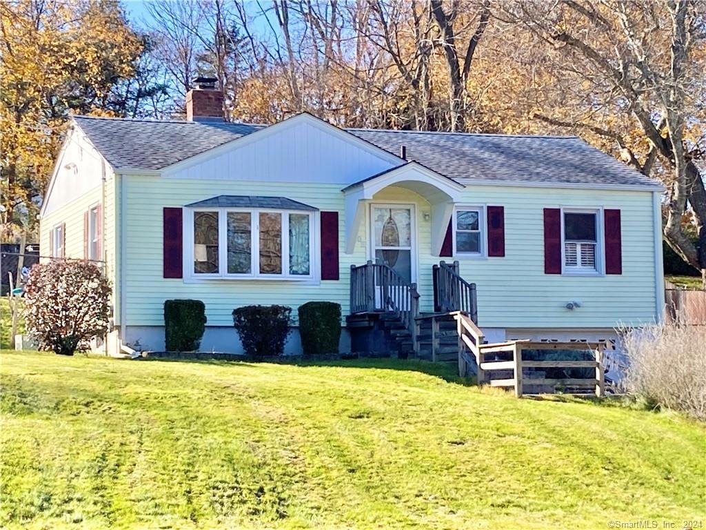 608 Vauxhall Street Extension, Waterford, CT 06385 | MLS# 170611588 | Homes.com