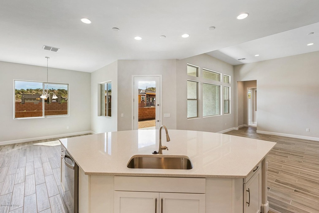 13395 N Cape Marigold Dr, Oro Valley, AZ 85755 | MLS# 22017289 | Homes.com