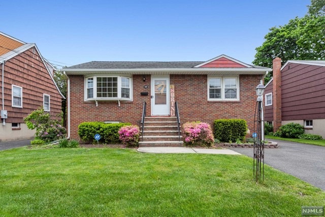 320 Mayhill St, Saddle Brook, NJ 07663 | Homes.com
