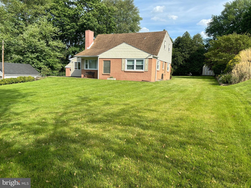 Sold 15141 Wayside Rd, Philadelphia, PA 19116 | Homes.com