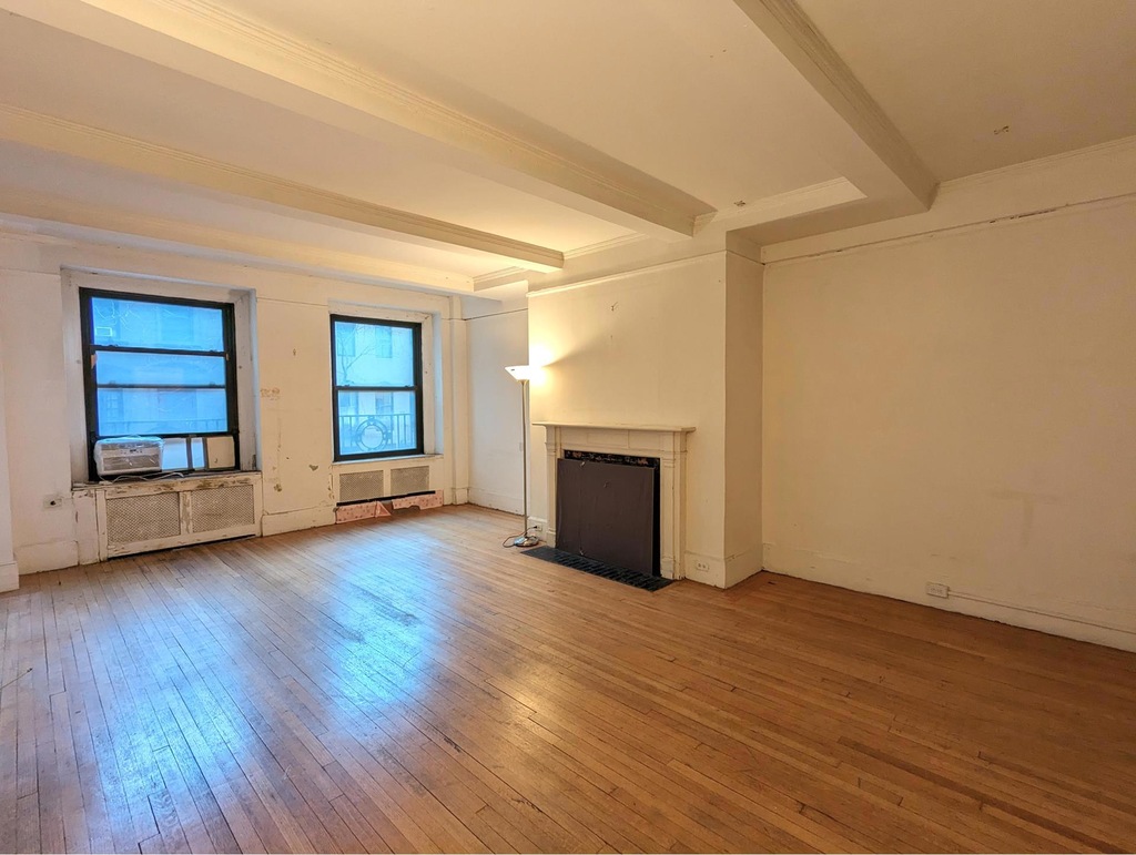 212 E 48th St Unit 2D, New York, NY 10017 | Homes.com