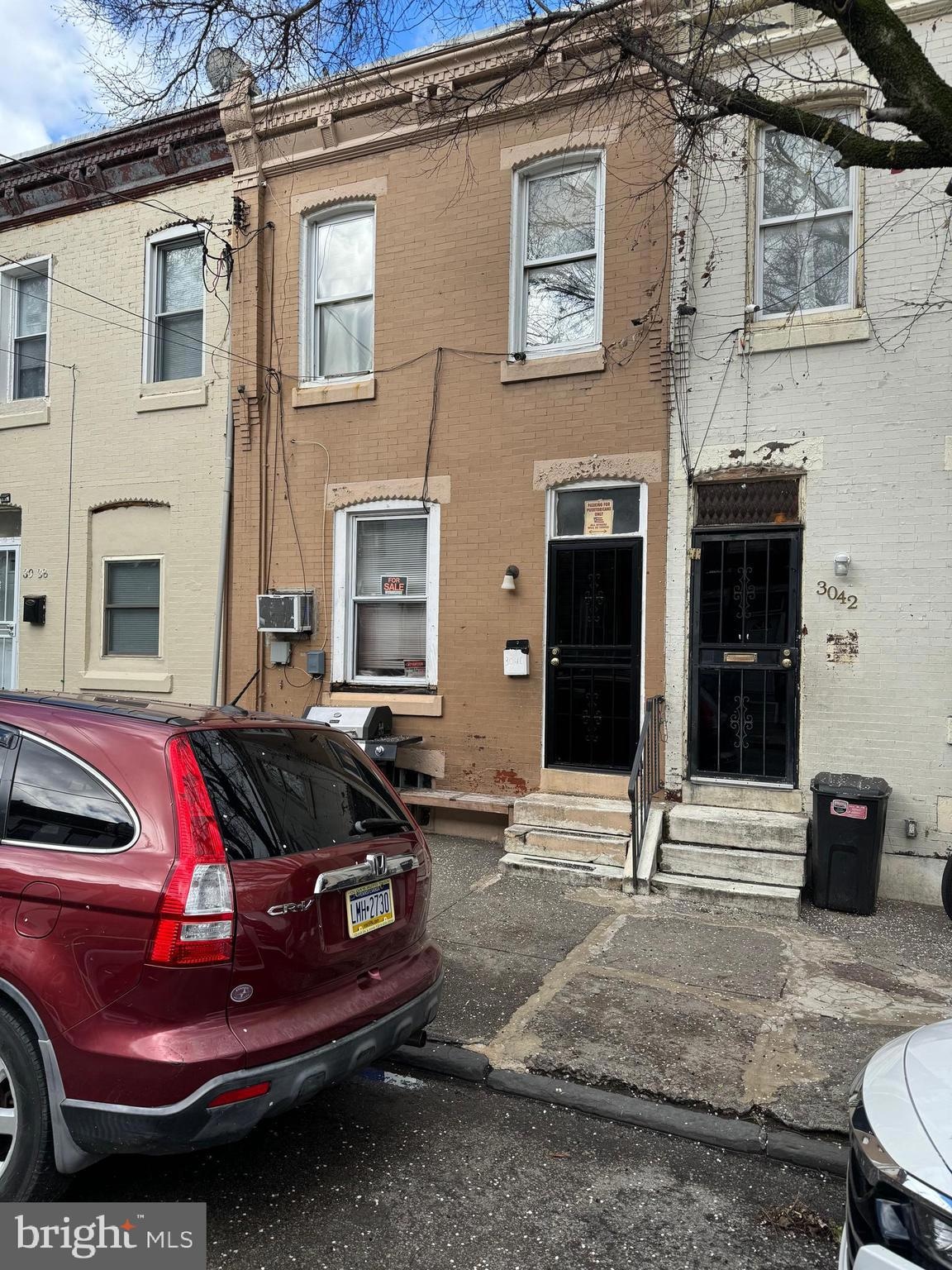 Under Contract 3040 N Lawrence St, Philadelphia, PA 19133 | Homes.com