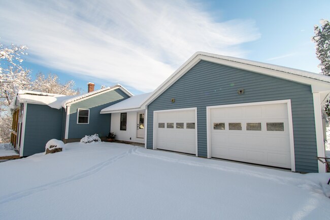 1063 Cross Hill Rd, Vassalboro, ME 04989 | MLS# 1578970 | Homes.com