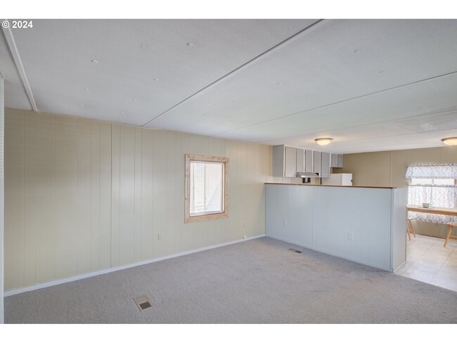 Sold 2071 NE Stephens St Unit A15, Roseburg, OR 97470 | Homes.com