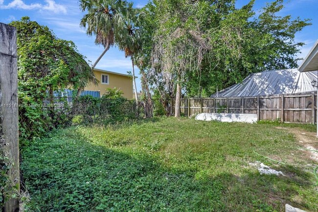 865 SW 7th Terrace, Homestead, FL 33034 | MLS# A11514776