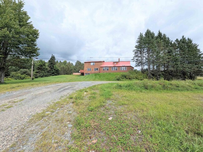 223 W Main St, Concord, VT 05824 | MLS# 4965997 | Homes.com 223 W Main St, Concord, VT 05824 | MLS# 4965997 | Homes.com