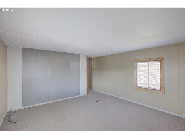 Sold 2071 NE Stephens St Unit A15, Roseburg, OR 97470 | Homes.com