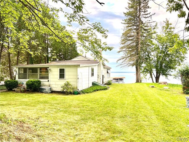 2451 Wilson Point Rd, Canastota, NY 13032 | MLS# S1547741 | Homes.com 2451 Wilson Point Rd, Canastota, NY 13032 | MLS# S1547741 | Homes.com