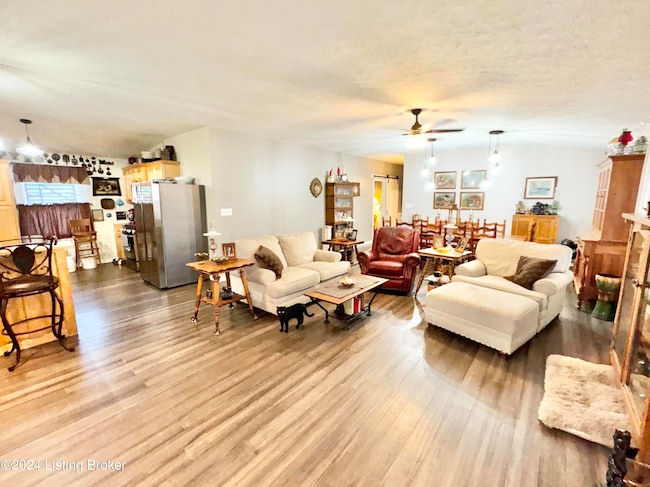 4560 Louisville Rd, Bardstown, KY 40004 | MLS# 1657877 | Homes.com