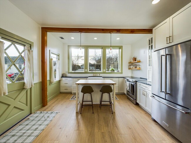 926 & 936 J St, Eureka, CA 95501 | MLS# 266130 | Homes.com