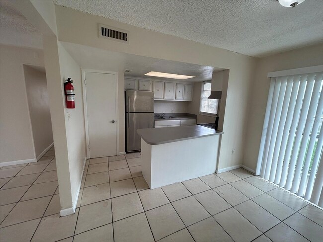 2777 L B McLeod Rd Unit 2777A, Orlando, FL 32805 | MLS# MFRO6124743 | Homes.com