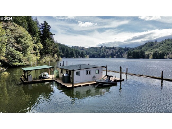 4115 S Tenmile Lake, Lakeside, OR 97449 | MLS# 24218649 | Homes.com