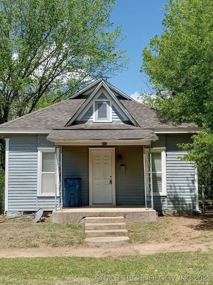 811 7th St, Pawnee, OK 74058 | Homes.com